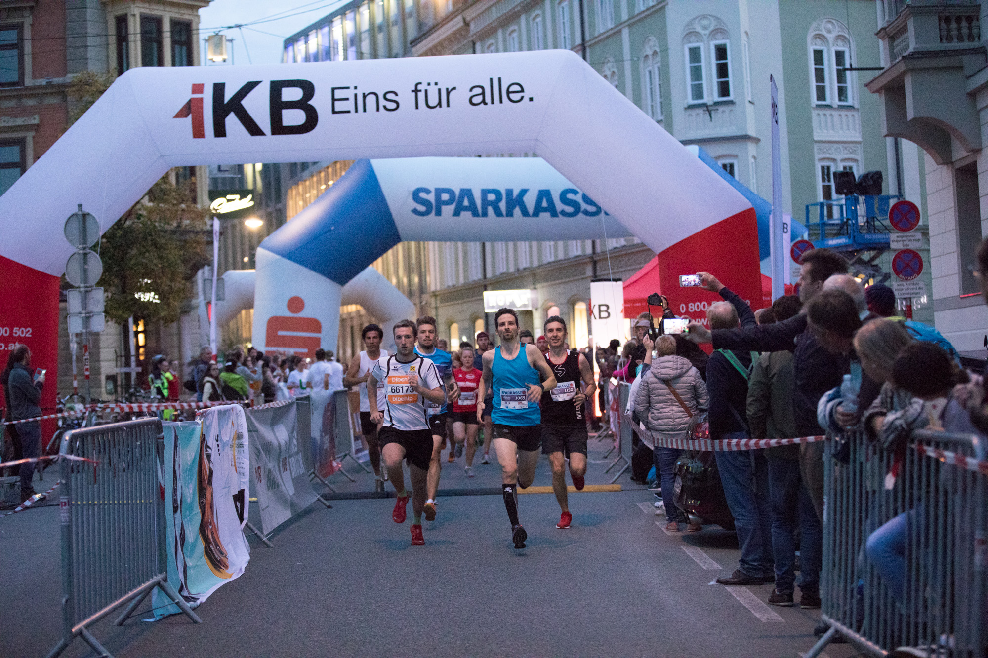 Nightrun_IBK_2017_(c)Webhofer_0214, Innsbruck Läuft